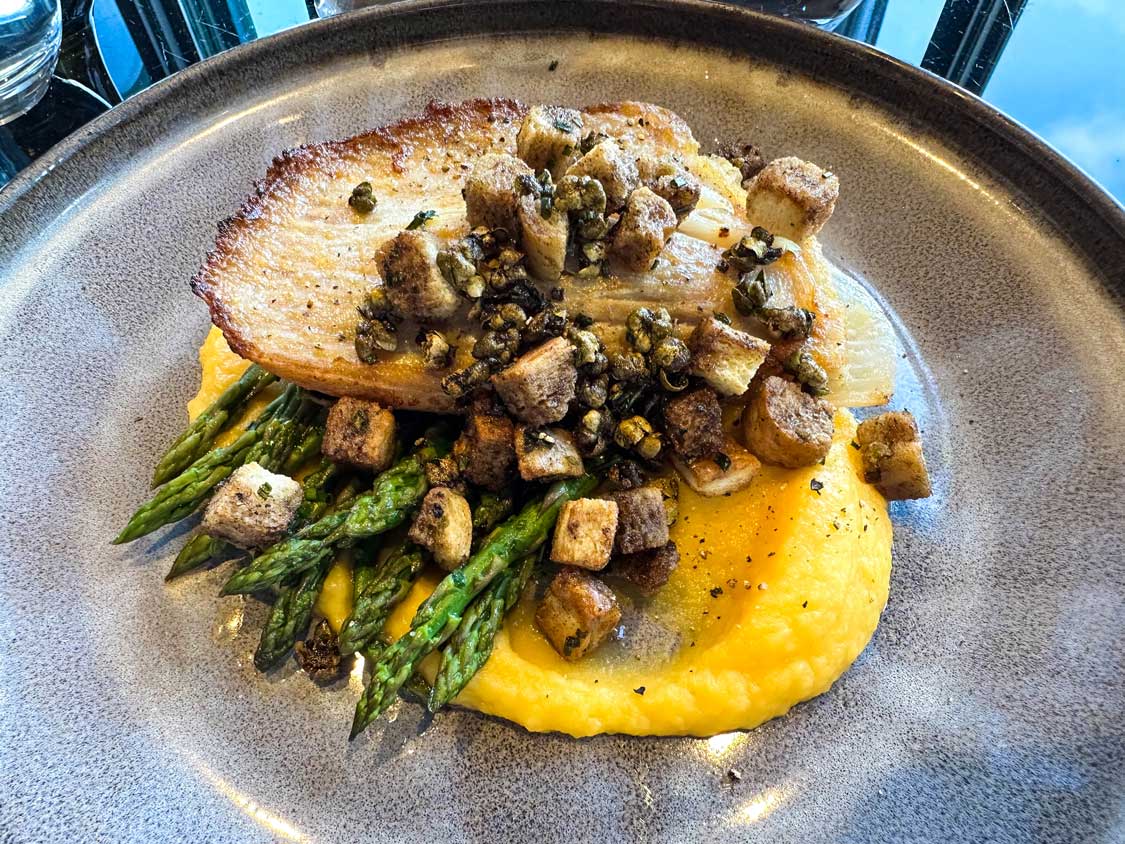 The Best Restaurants In Quebec City: Where To Eat To Experience Proper ...